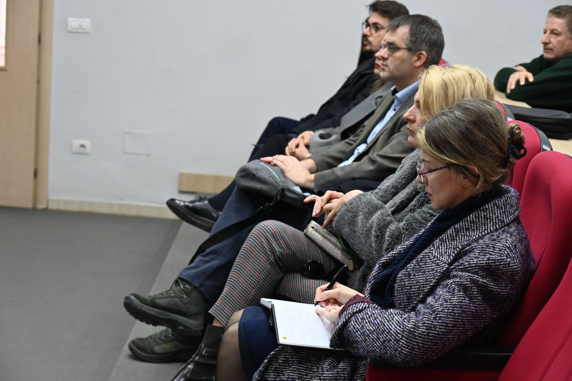 UBT forcon kërkimin shkencor përmes Programit READ | UBT | Universiteti ...